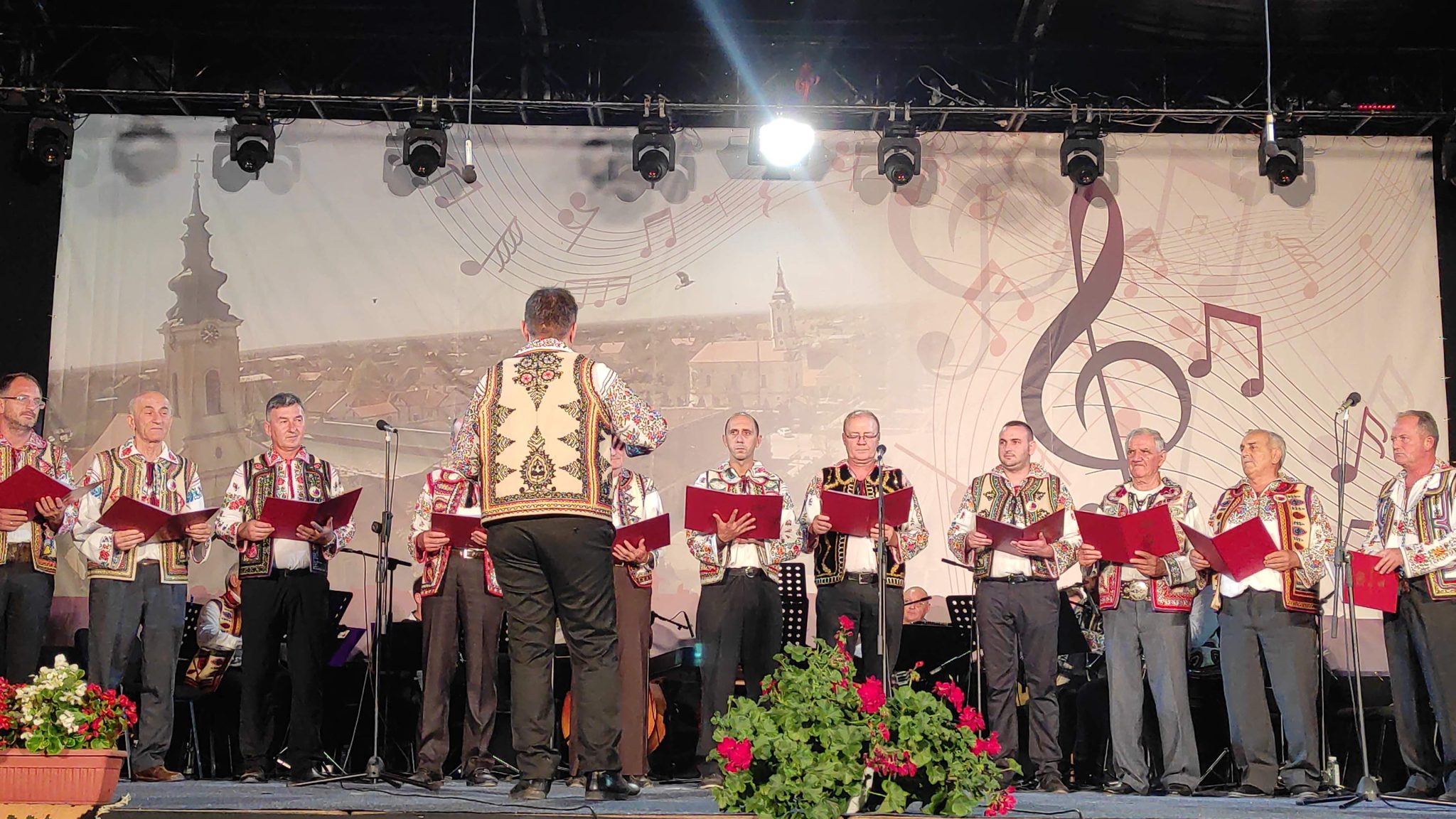 BANATSKO NOVO SELO: Otvoren 62. Festival muzike i folklora Rumuna iz ...