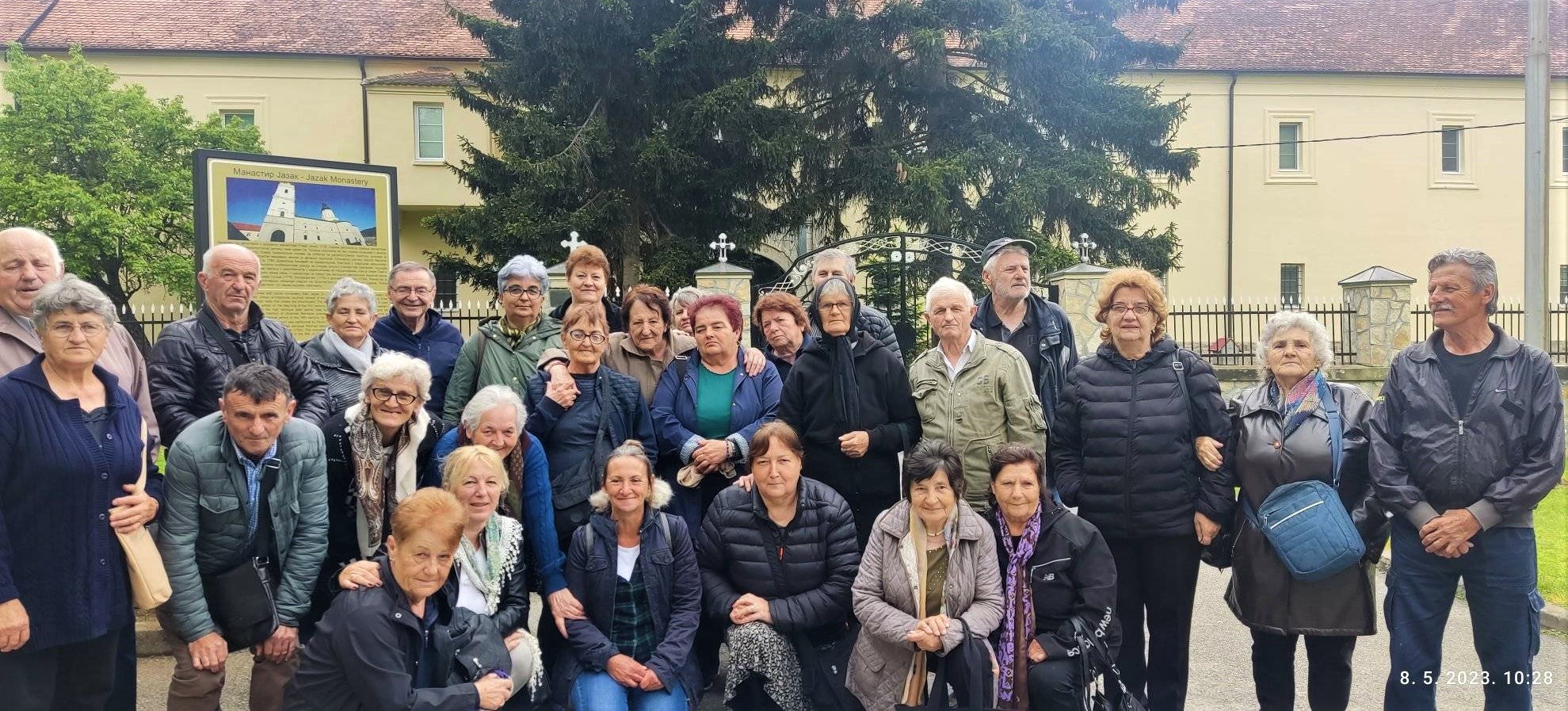 ONI DODAJU ŽIVOT GODINAMA: Dolovački penzioneri putuju i žive punim plućima